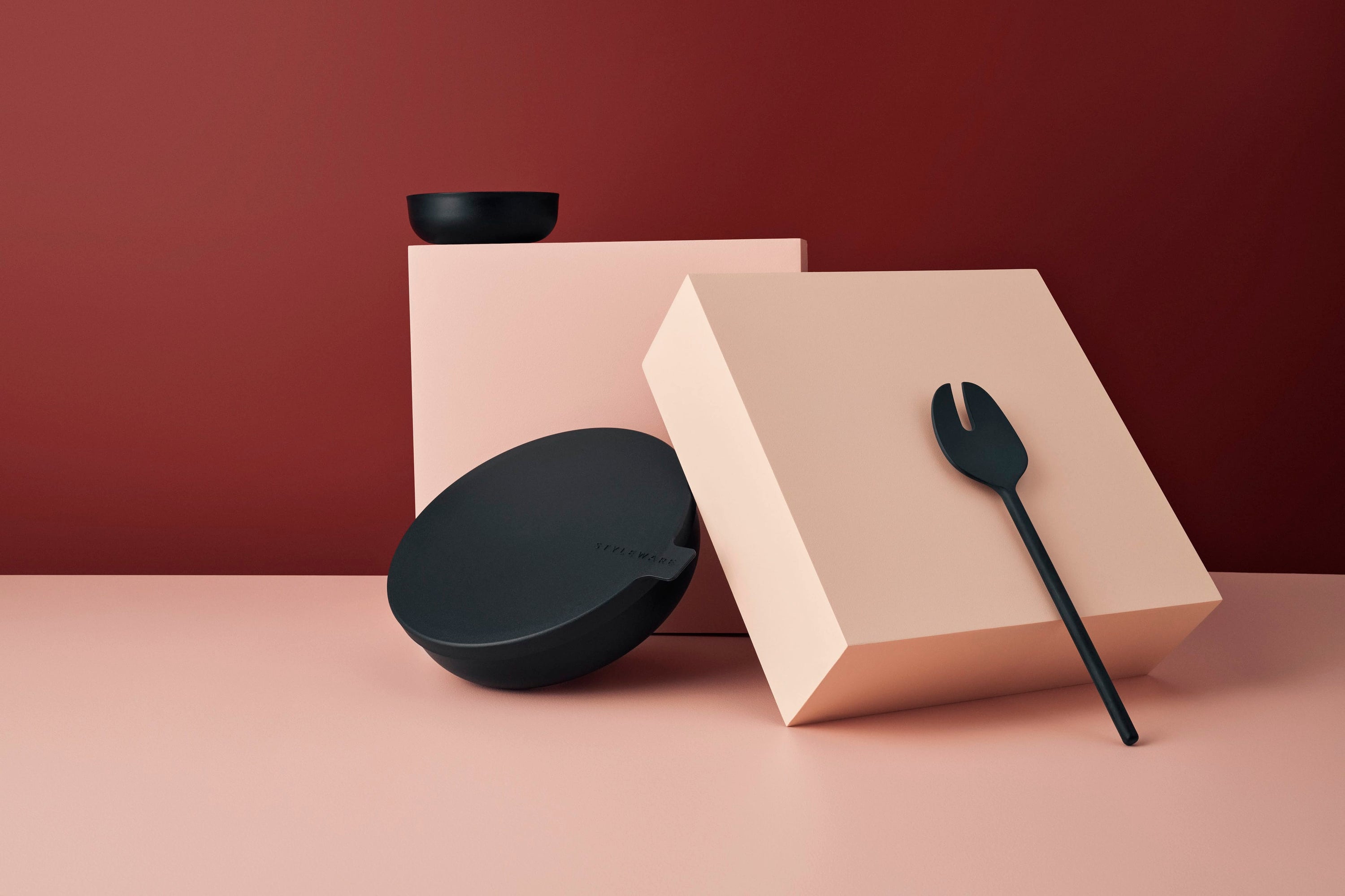 The Voguish Black Storage Container